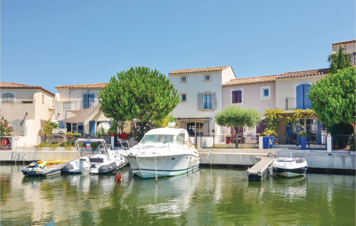 85 M² Maison De Vacances ∙ 3 Chambres ∙ 6 Personnes - Aigues-Mortes