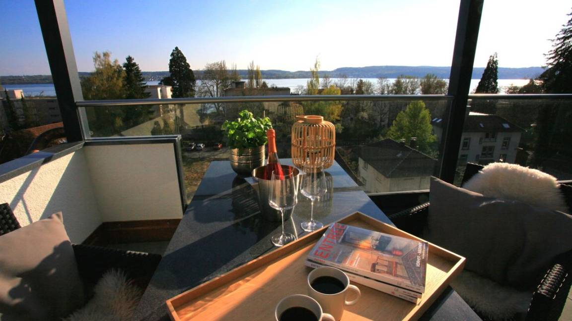 120 M² Ferienwohnung ∙ 2 Schlafzimmer ∙ 4 Gäste - Konstanz