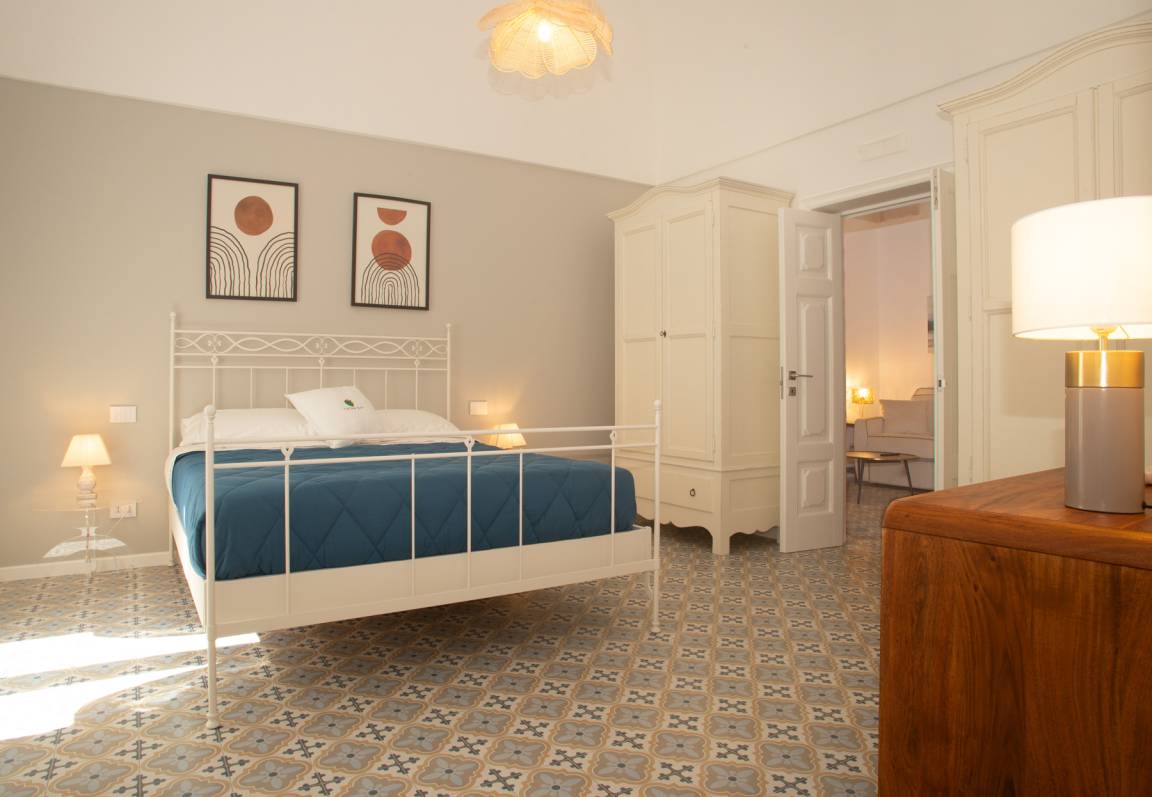 86 M² Apartamento ∙ 1 Habitación ∙ 3 Huéspedes - Bríndisi