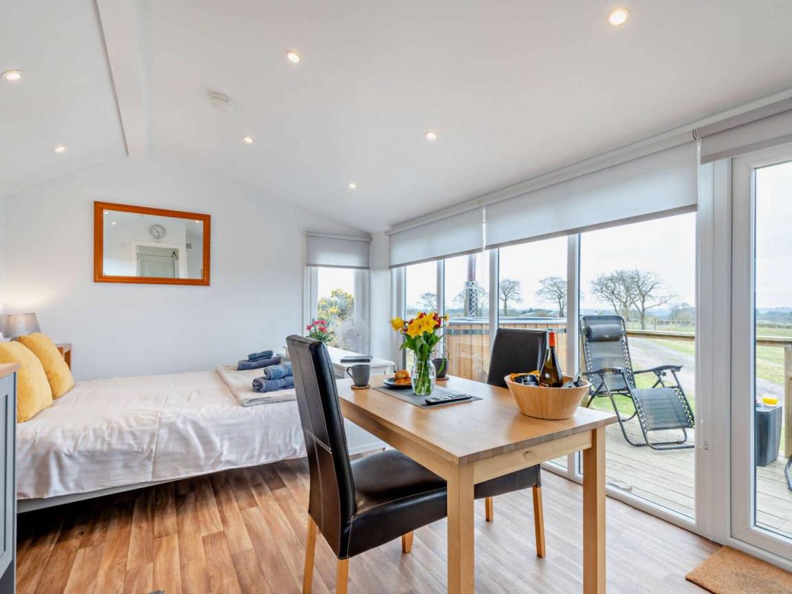Lodge ∙ 1 Bedroom ∙ 2 Guests - Ardrossan, UK