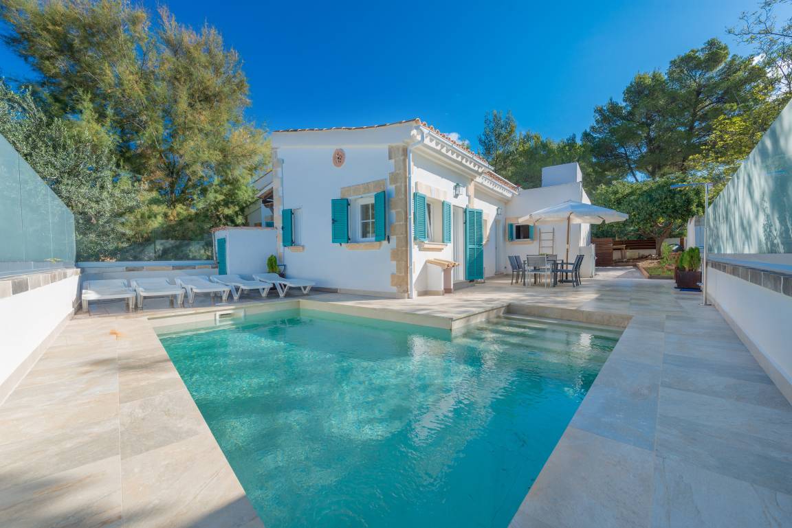 148 M² Villa ∙ 3 Bedrooms ∙ 5 Guests - Alcúdia