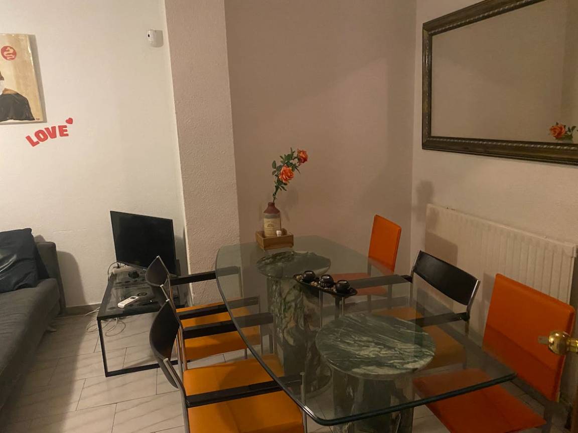 100 M² Apartamento ∙ 4 Habitaciones ∙ 4 Huéspedes - Torrejón de Ardoz