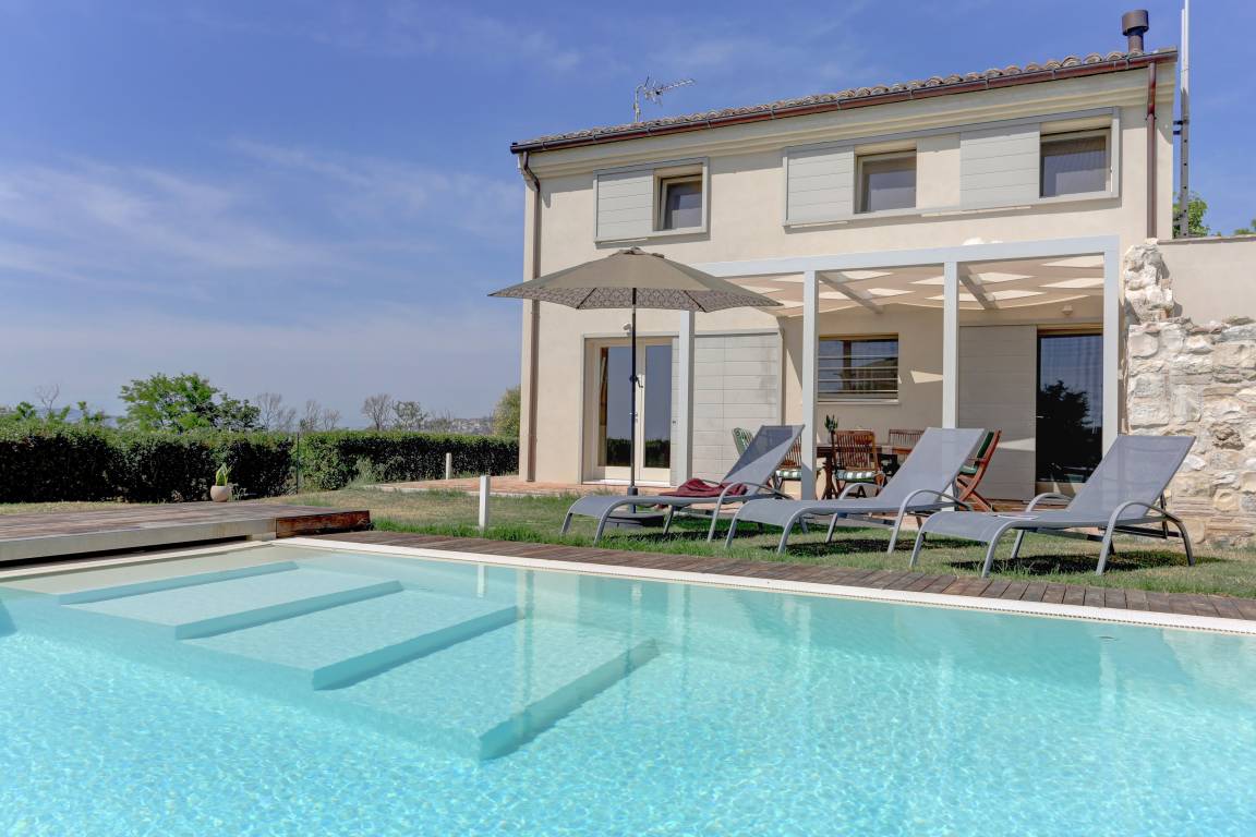 107 M² Apartamento ∙ 2 Habitaciones ∙ 6 Huéspedes - Sirolo