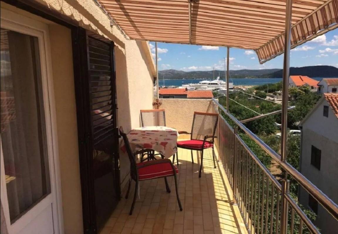 45 M² Apartment ∙ 1 Bedroom ∙ 4 Guests - Murter