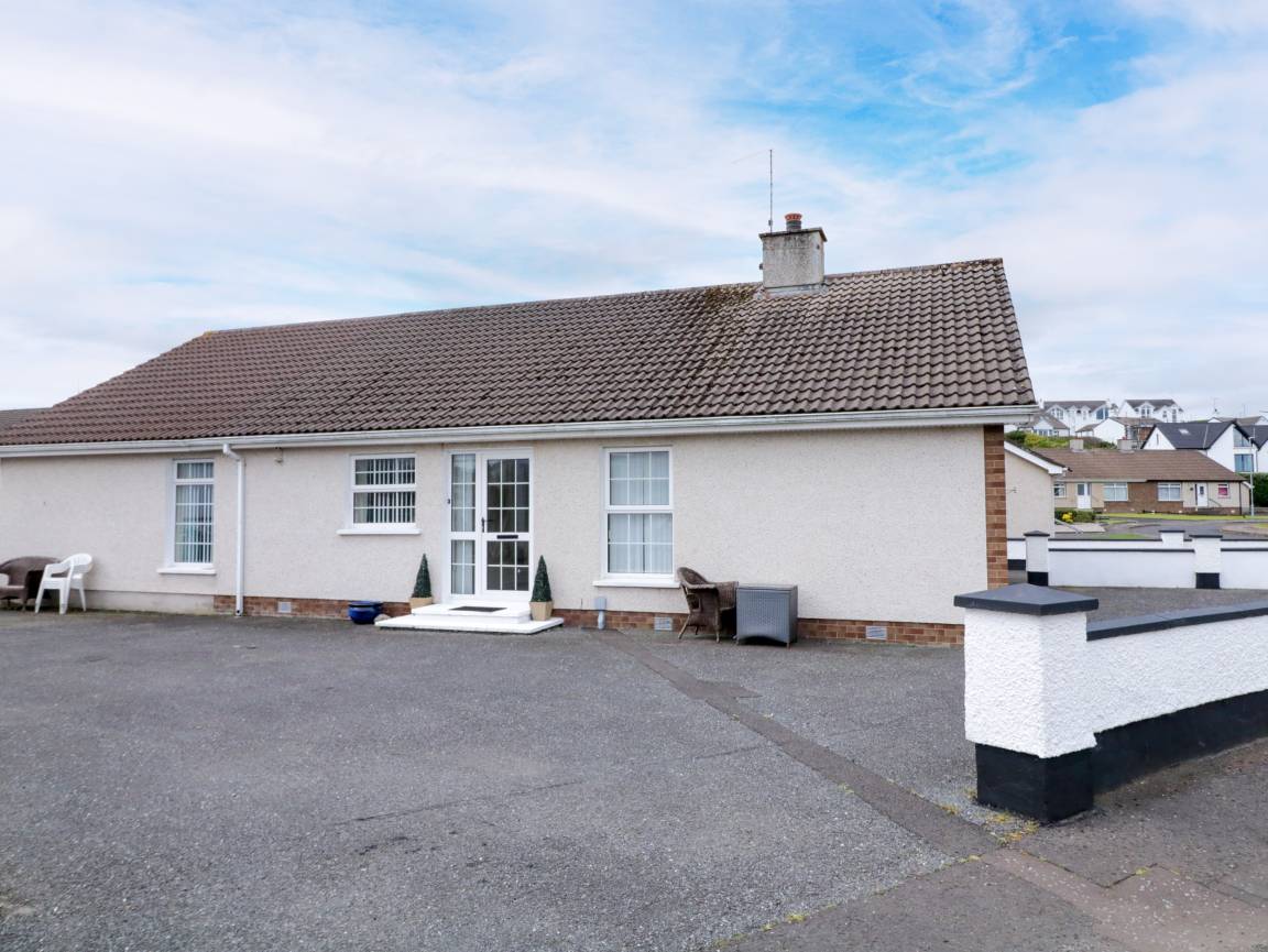 Cottage ∙ 4 Bedrooms ∙ 8 Guests - Castlerock