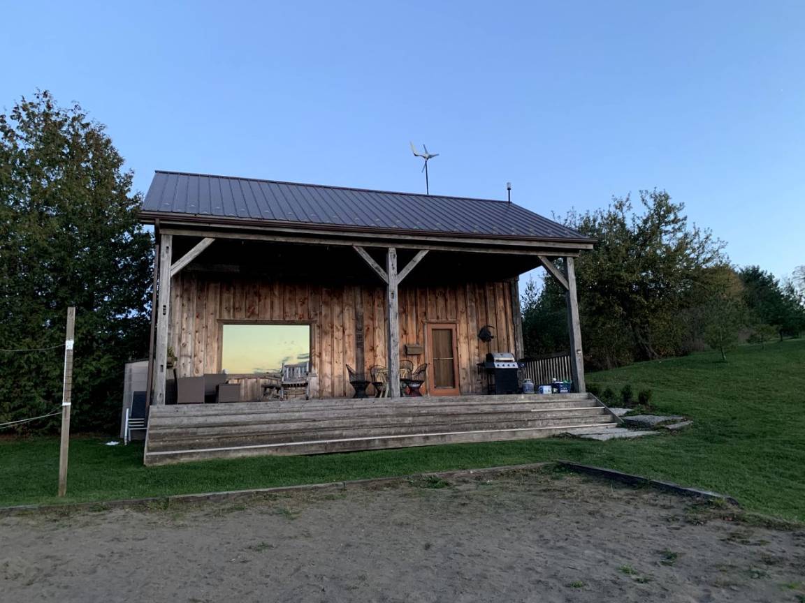 House ∙ 1 Bedroom ∙ 5 Guests - Bolton, ON, Canada