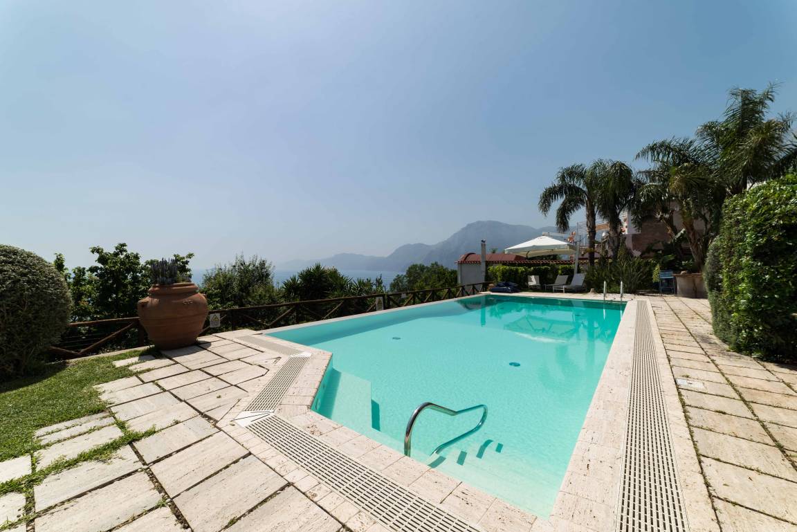 150 M² Villa ∙ 4 Chambres ∙ 7 Personnes - Praiano