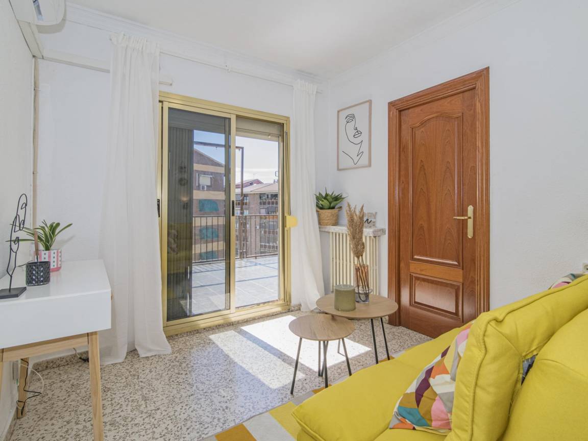 59 M² Apartamento ∙ 2 Habitaciones ∙ 4 Huéspedes - Granada, España