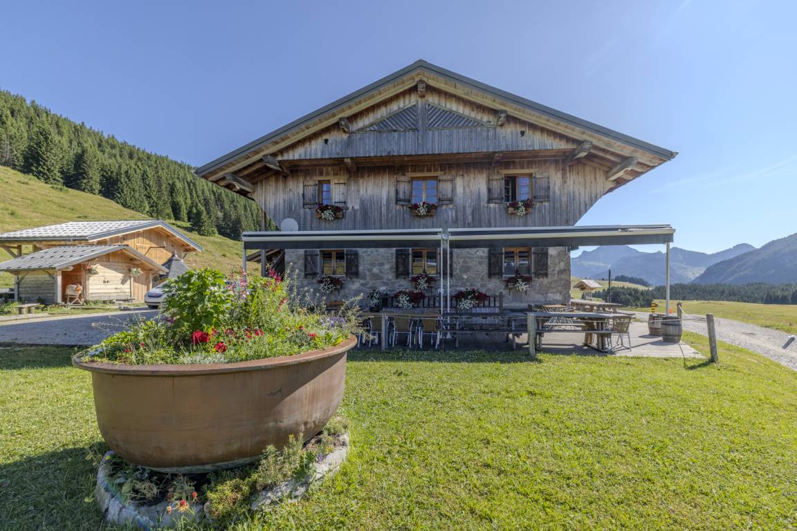 100 M² Chalet ∙ 4 Chambres ∙ 20 Personnes - Manigod