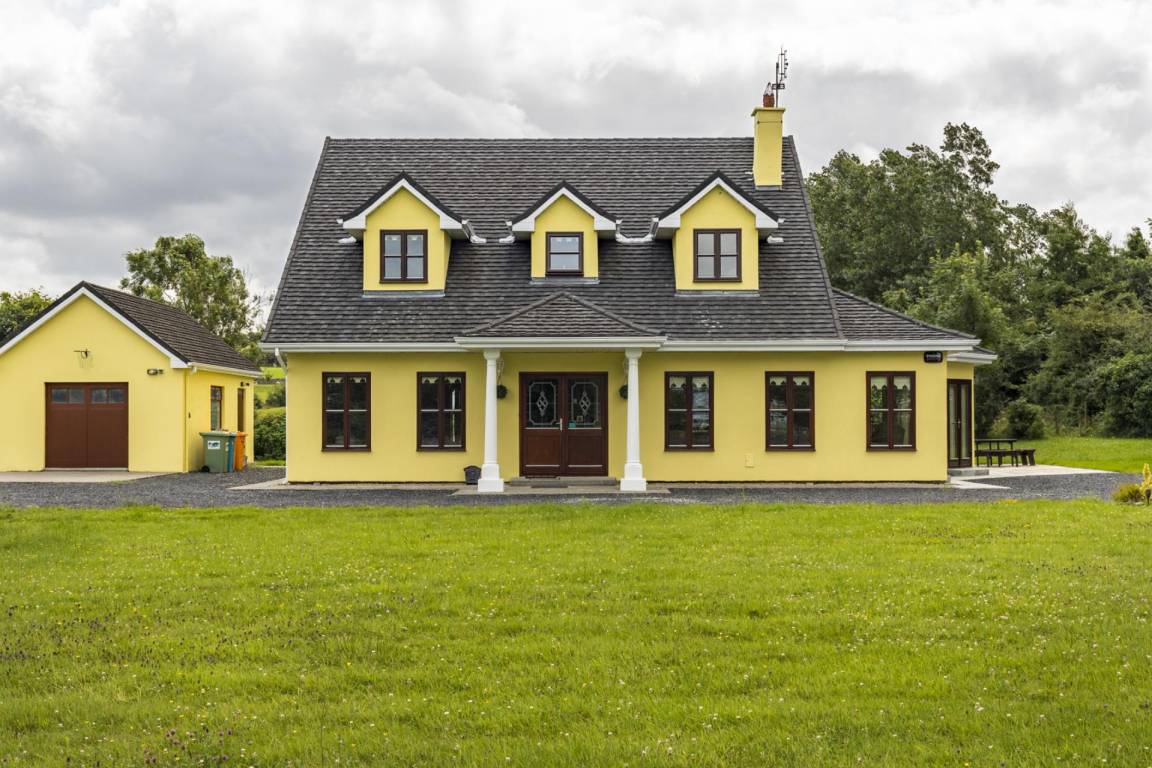 200 M² House ∙ 5 Bedrooms ∙ 11 Guests - Westport