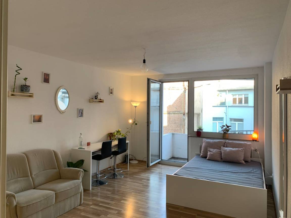 32 M² Ferienwohnung ∙ 1 Schlafzimmer ∙ 2 Gäste - Köln
