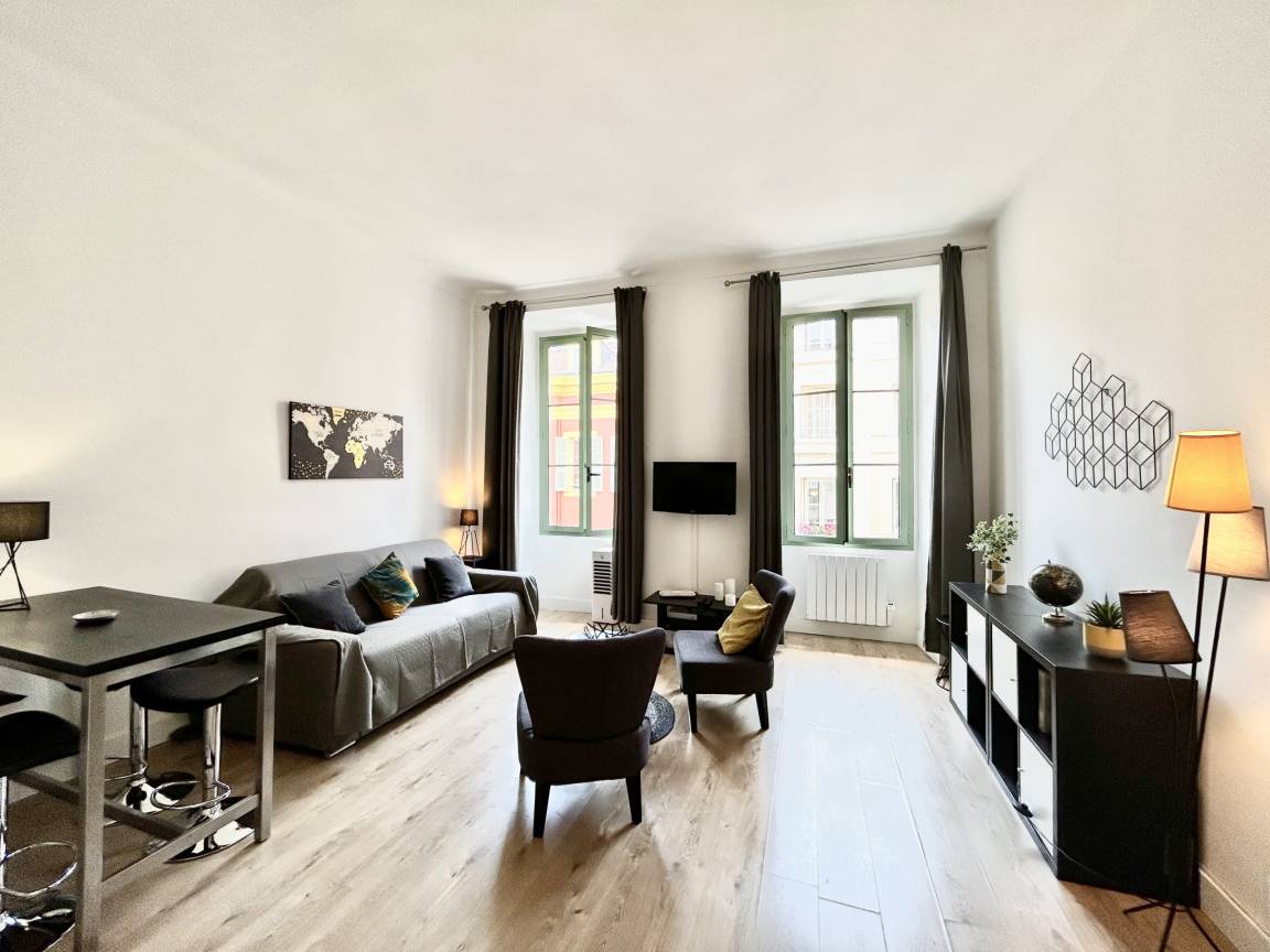 30 M² Studio Flat ∙ 3 Guests - Nice