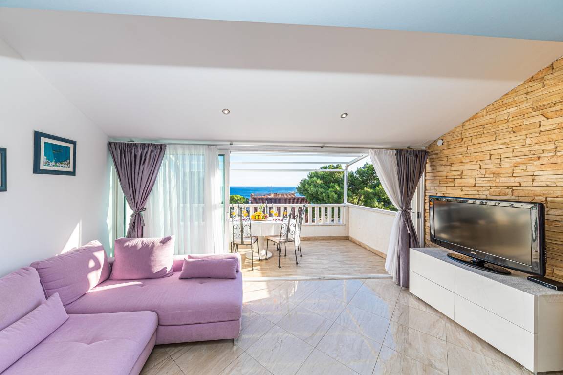 150 M² House ∙ 5 Bedrooms ∙ 15 Guests - Primošten