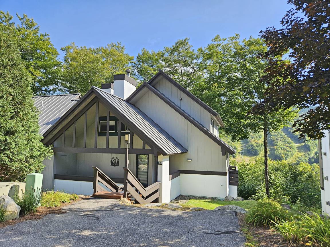 169 M² House ∙ 3 Bedrooms ∙ 8 Guests - New Hampshire (State)