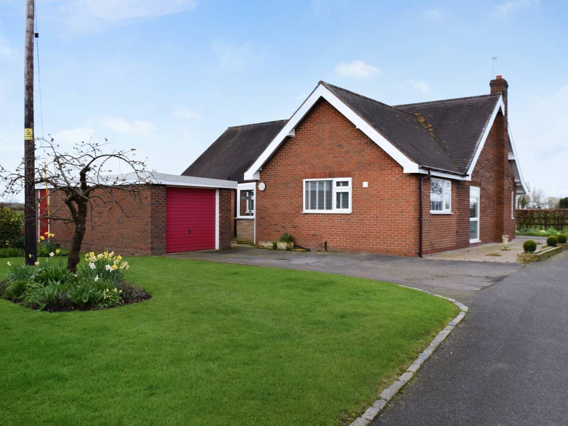 Cottage ∙ 3 Bedrooms ∙ 6 Guests - Stoke-on-Trent