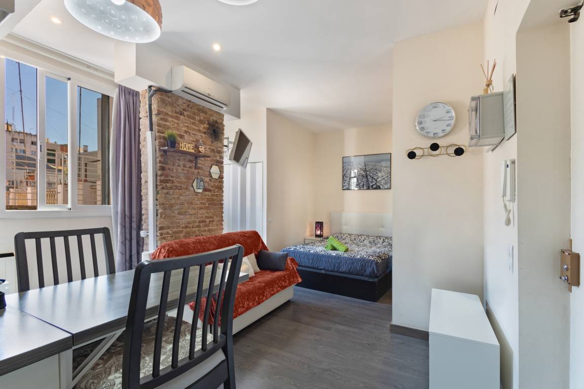 56 M² Ferienwohnung ∙ 1 Schlafzimmer ∙ 4 Gäste - Badalona