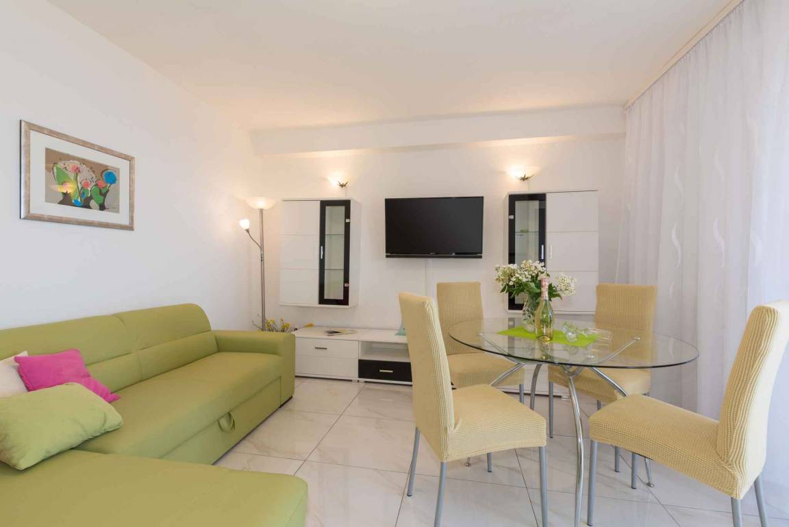 45 M² Ferienwohnung ∙ 1 Schlafzimmer ∙ 2 Gäste - Ravni