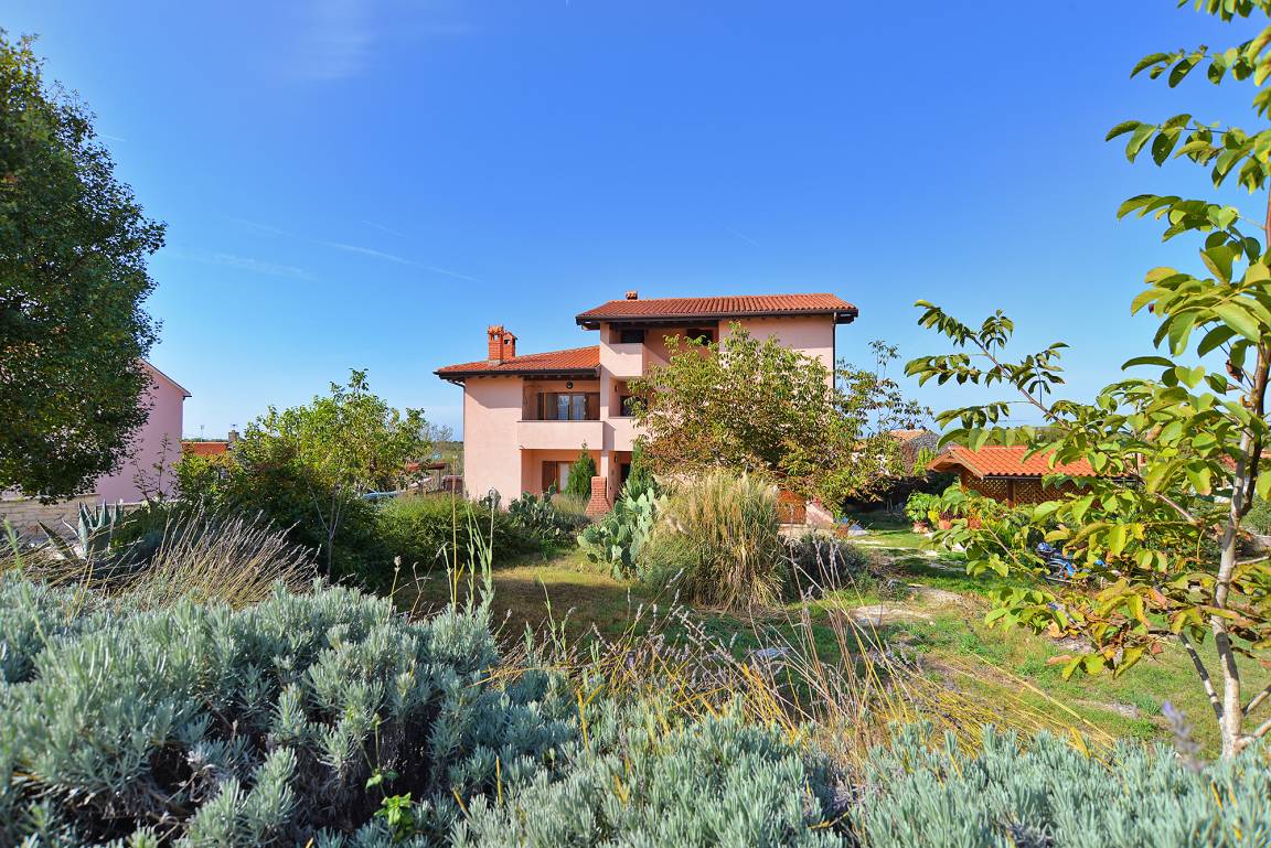 80 M² Appartamento Vacanza ∙ 2 Camere Da Letto ∙ 5 Ospiti - Valle