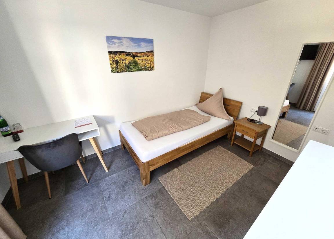 Hotel ∙ 2 Slaapkamers ∙ 1 Gast - Bad Neuenahr-Ahrweiler