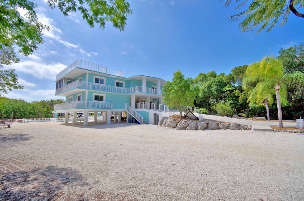 604 M² House ∙ 5 Bedrooms ∙ 12 Guests - Key Largo, FL