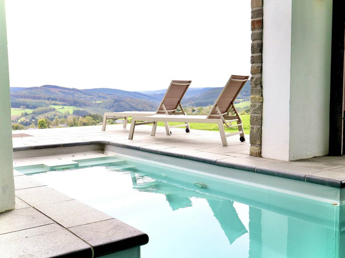 460 M² Huis ∙ 8 Slaapkamers ∙ 20 Gasten - Stoumont