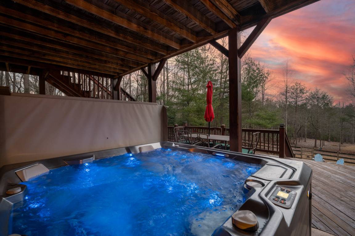 304 M² Cabin ∙ 3 Bedrooms ∙ 8 Guests - Mineral Bluff, GA