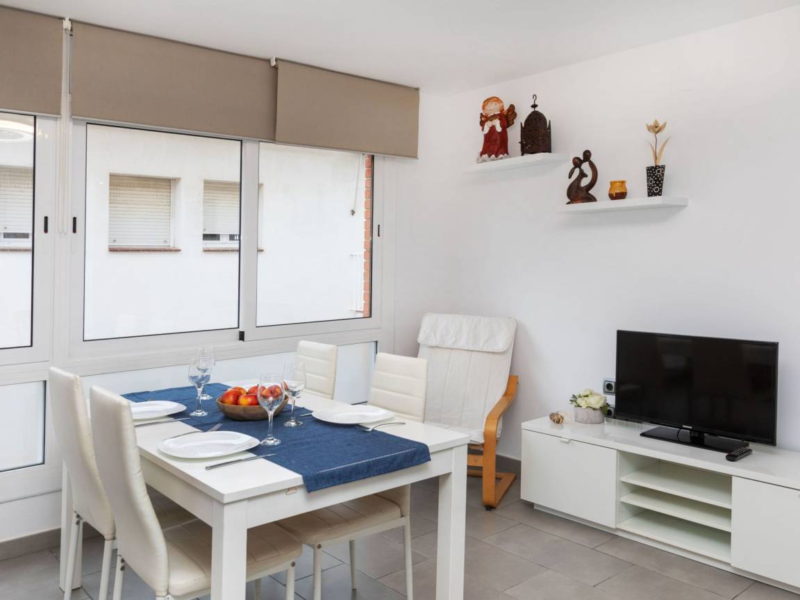 73 M² Apartamento ∙ 3 Habitaciones ∙ 6 Huéspedes - El Port de la Selva
