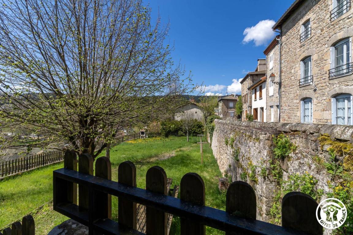 70 M² Gîte ∙ 2 Chambres ∙ 5 Personnes - Auvergne