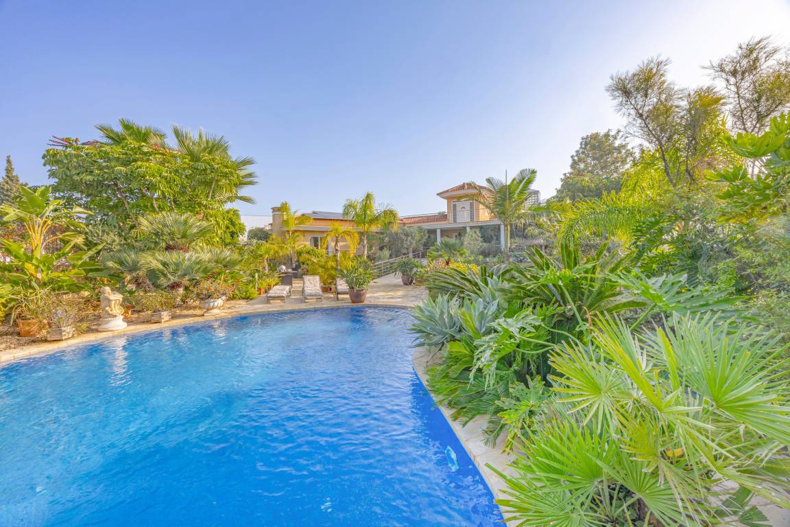 250 M² Villa ∙ 3 Bedrooms ∙ 6 Guests - La Nucia