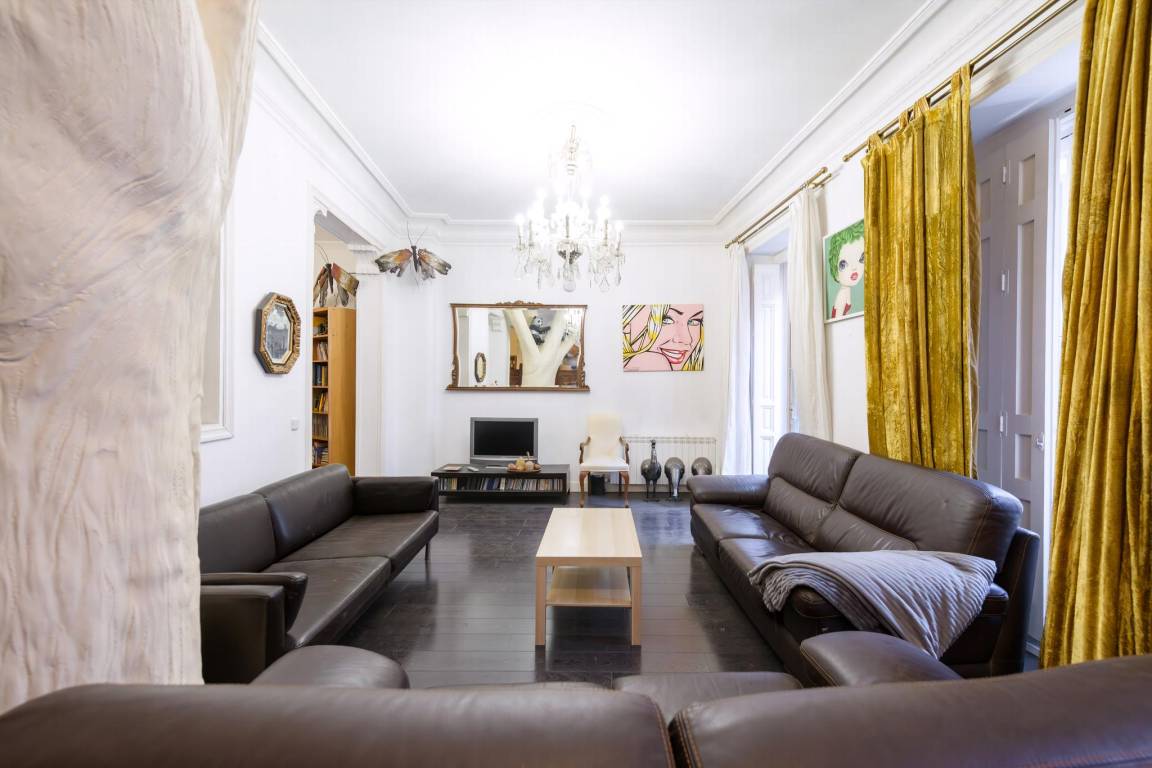 100 M² Apartamento ∙ 5 Habitaciones ∙ 6 Huéspedes - Leganés