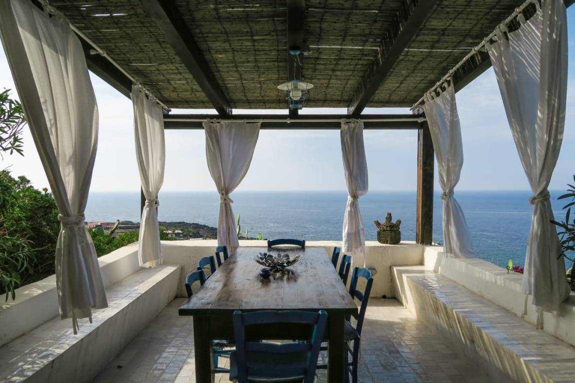 187 M² House ∙ 3 Bedrooms ∙ 8 Guests - Pantelleria