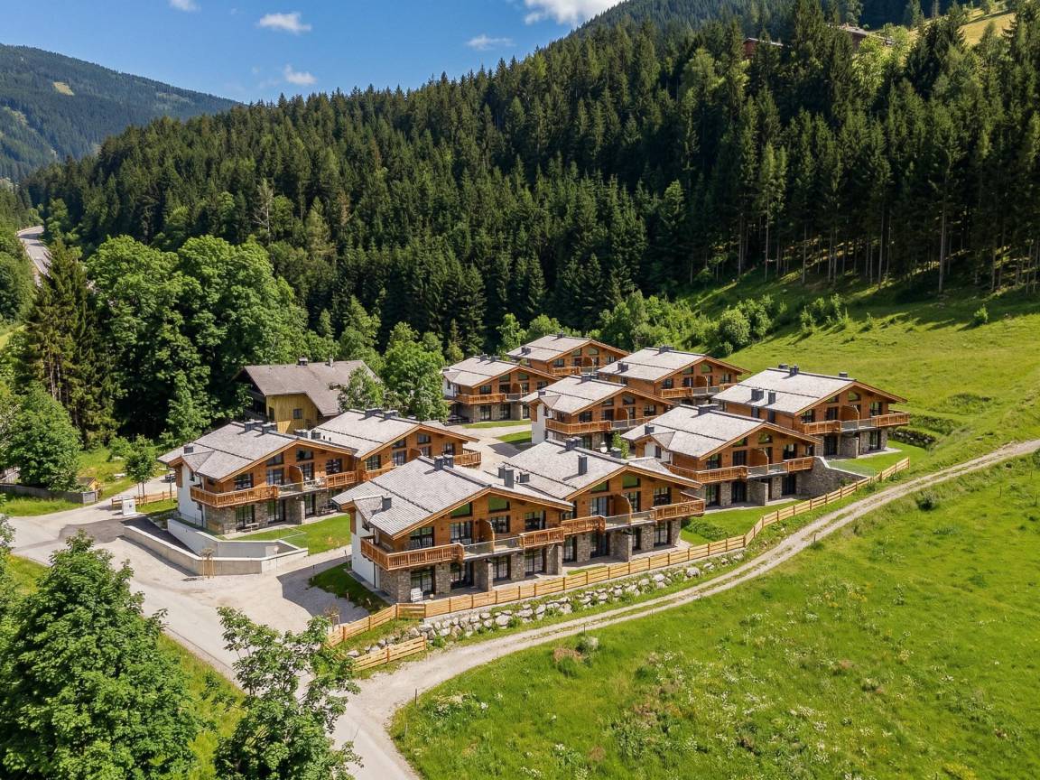 140 M² Chalet ∙ 3 Bedrooms ∙ 8 Guests - Werfenweng