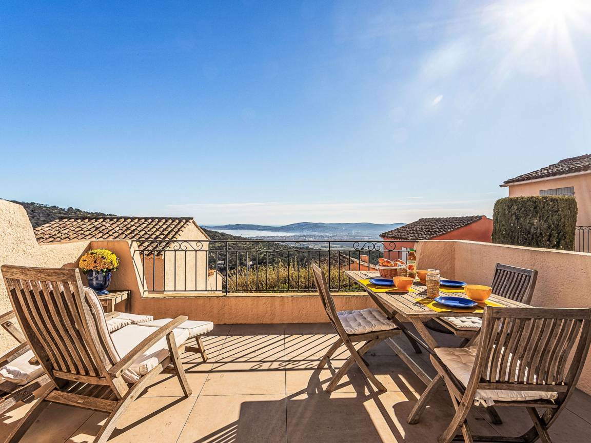 60 M² House ∙ 1 Bedroom ∙ 3 Guests - Grimaud