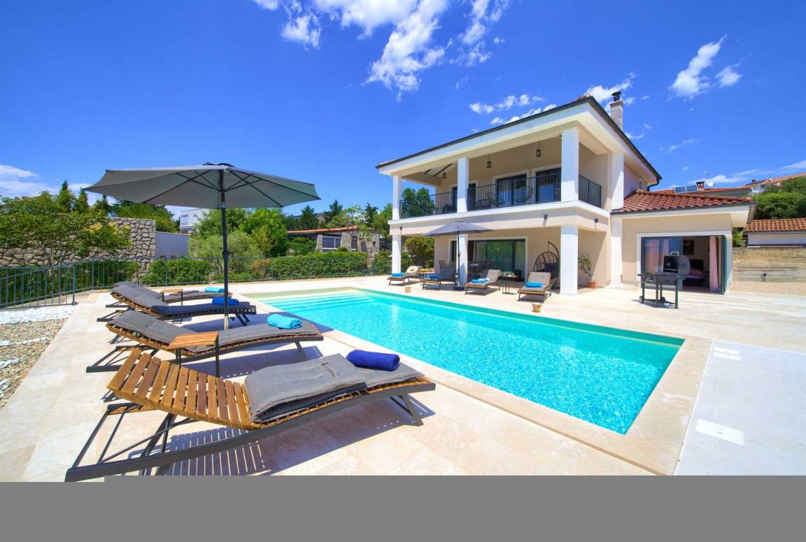 278 M² Villa ∙ 4 Bedrooms ∙ 10 Guests - Cres