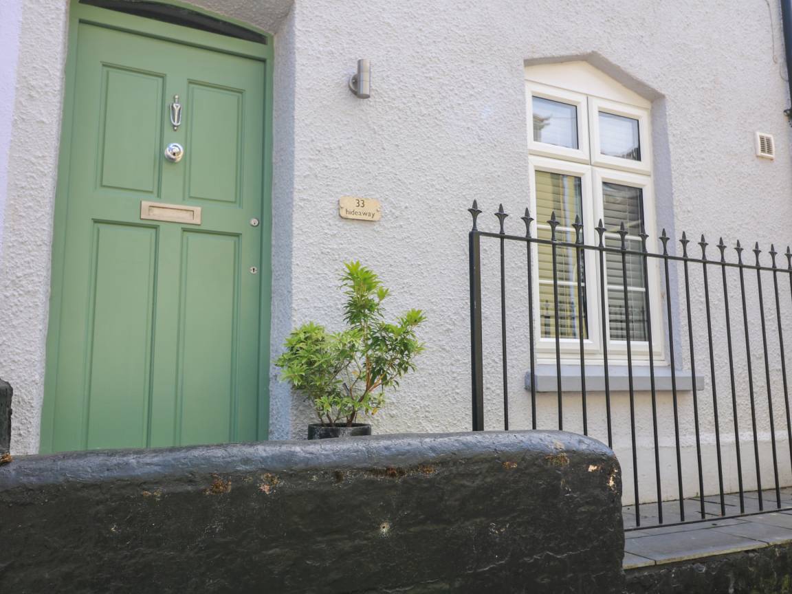 Cottage ∙ 2 Bedrooms ∙ 4 Guests - Dartmouth