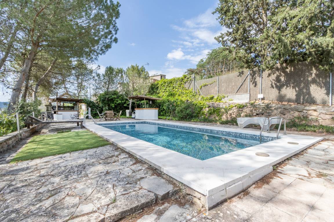 170 M² Maison De Vacances ∙ 4 Chambres ∙ 14 Personnes - Igualada