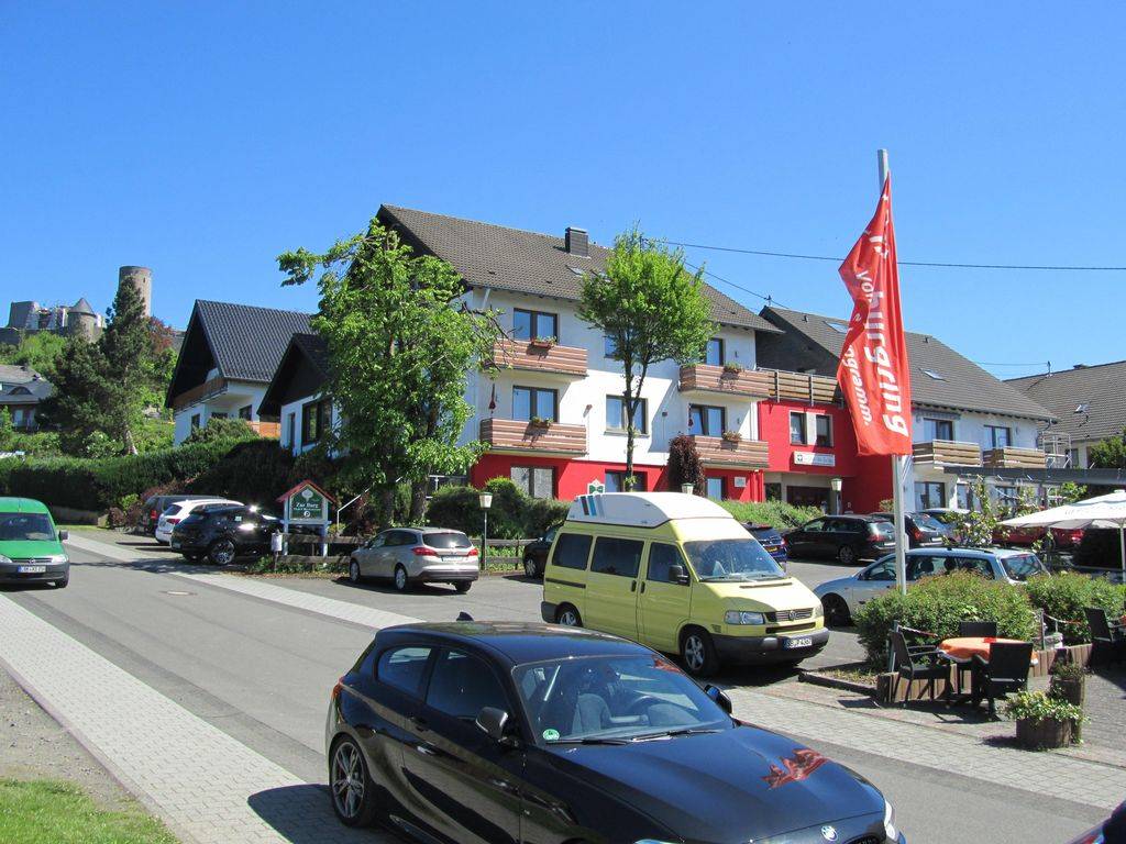 Land-gut-hotel Zur Burg - Nürburg