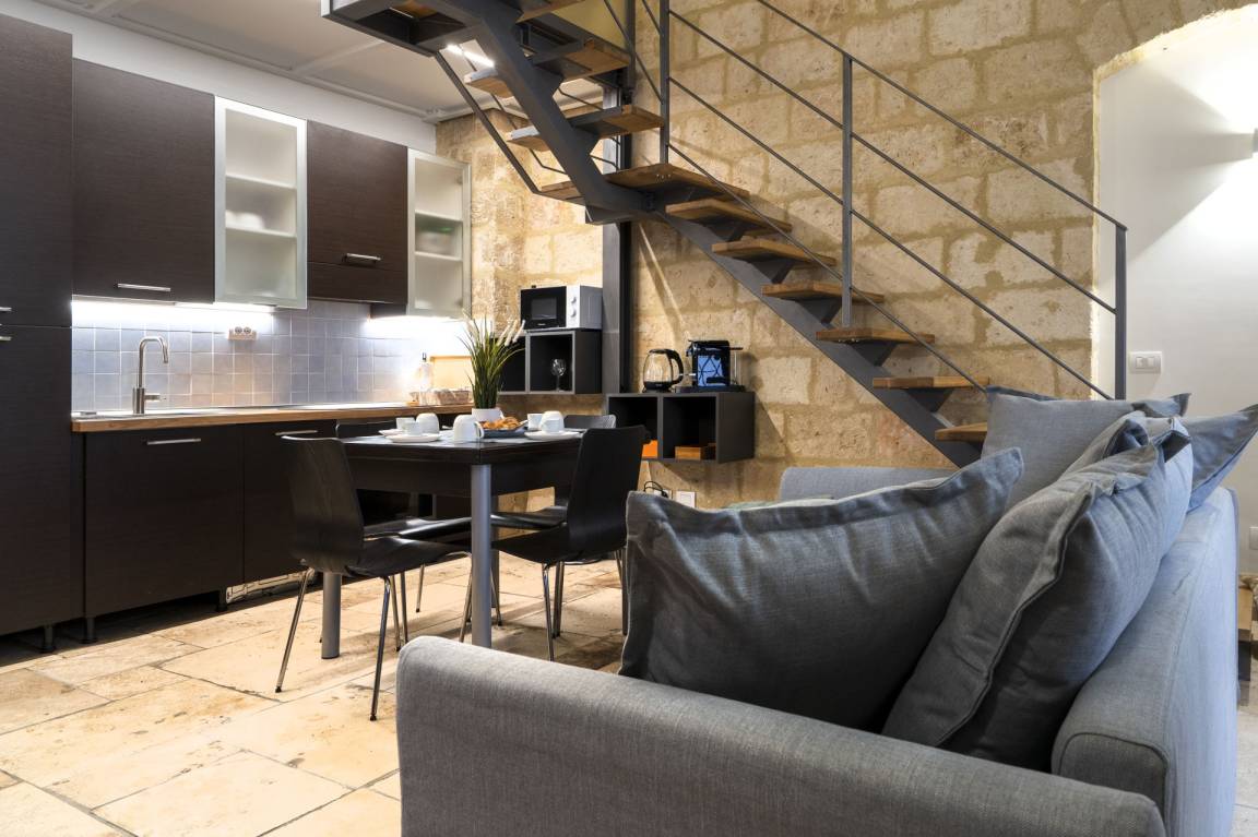 72 M² Apartamento ∙ 2 Habitaciones ∙ 6 Huéspedes - Bari