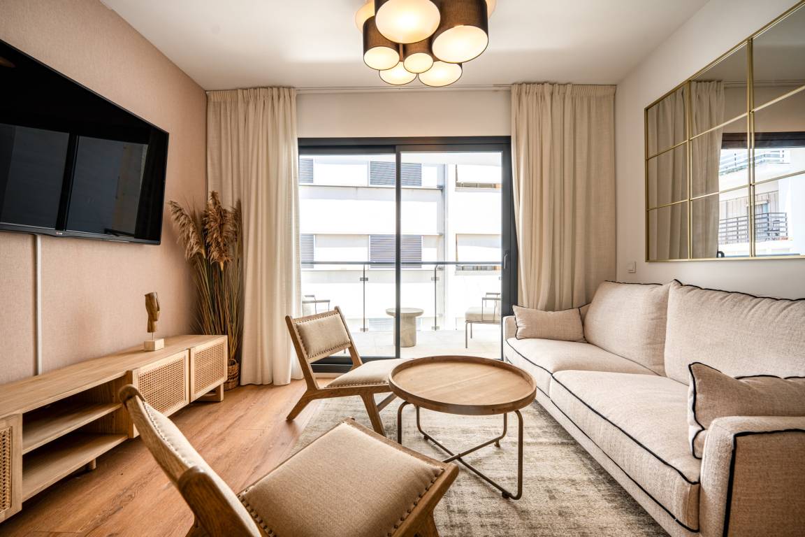 100 M² Apartment ∙ 2 Bedrooms ∙ 4 Guests - Estepona