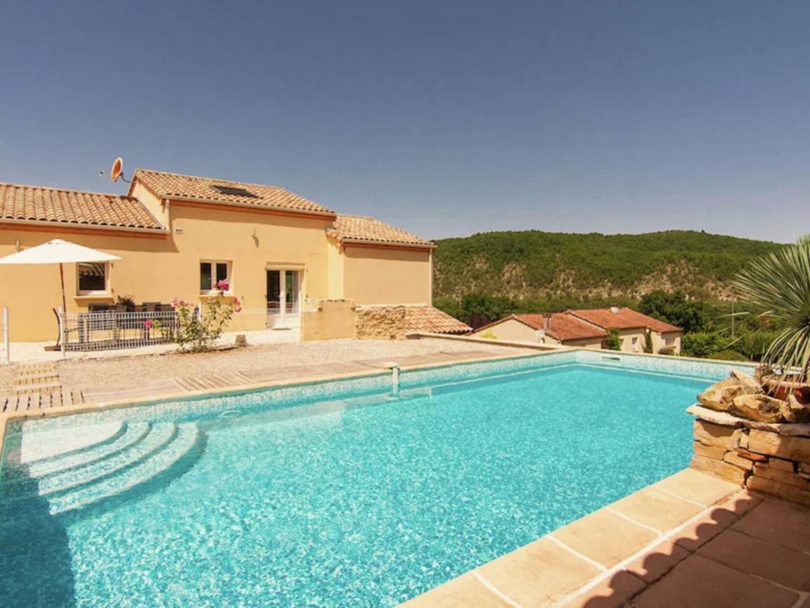 145 M² Maison De Vacances ∙ 4 Chambres ∙ 8 Personnes - Cahors