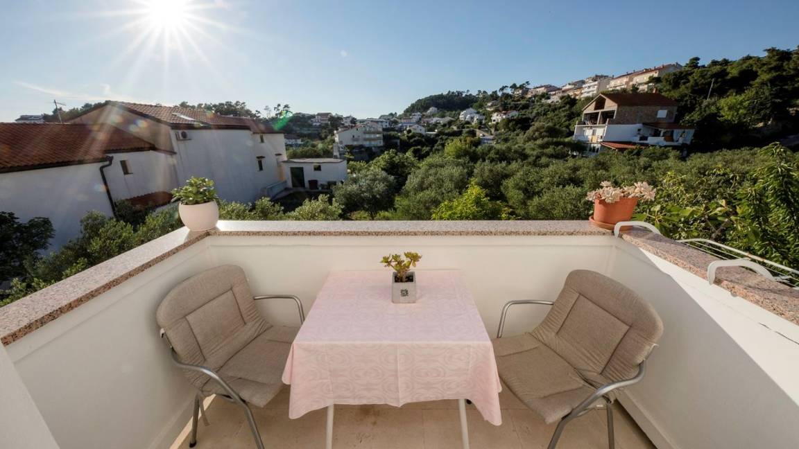 30 M² Apartamento ∙ 1 Habitación ∙ 3 Huéspedes - Rab