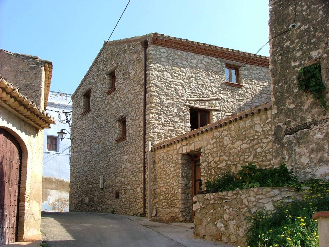 150 M² Casa Rural ∙ 5 Habitaciones ∙ 10 Huéspedes - Tarragona, España