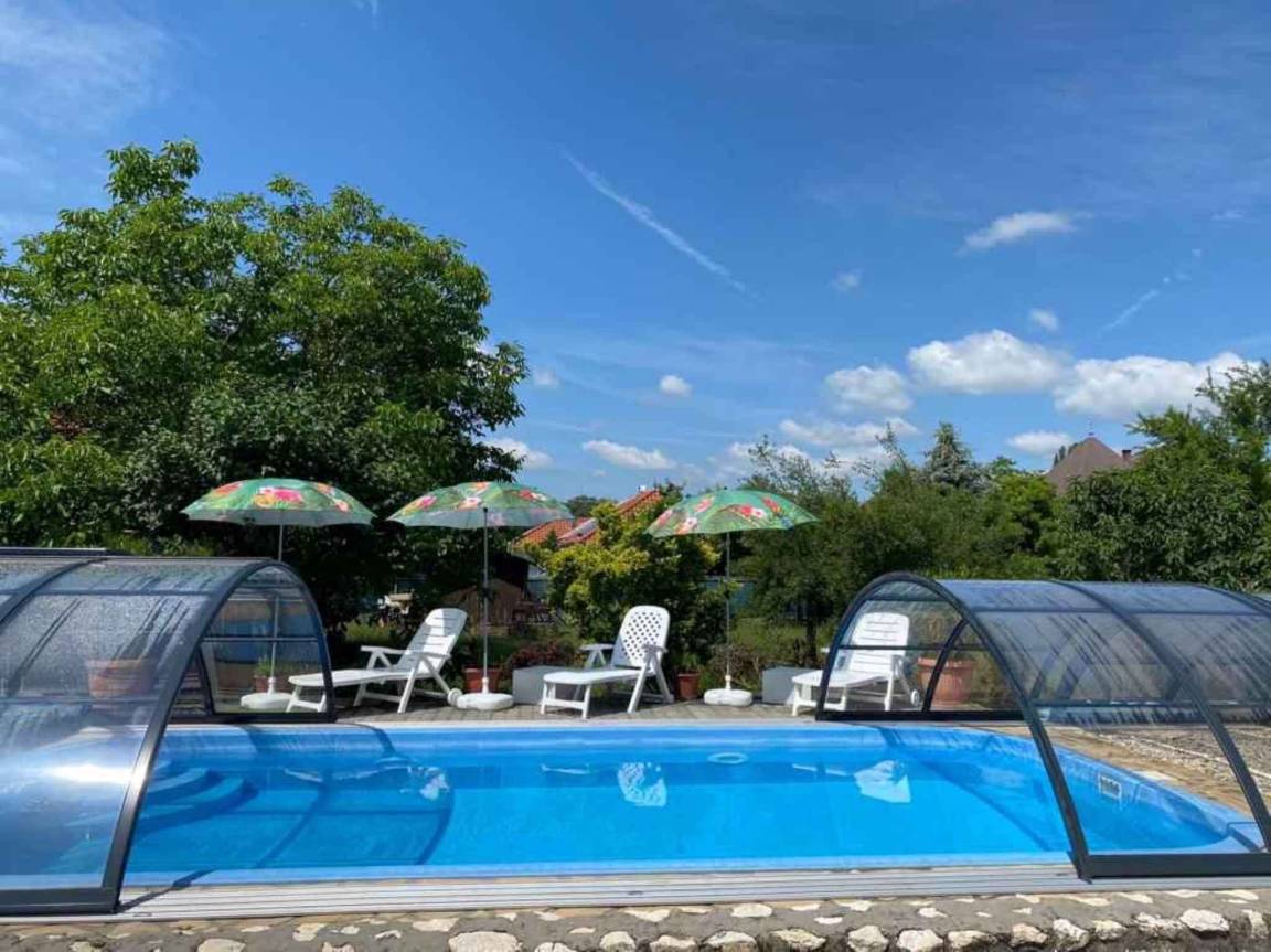 250 M² Ferienhaus ∙ 6 Schlafzimmer ∙ 12 Gäste - Gyenesdiás