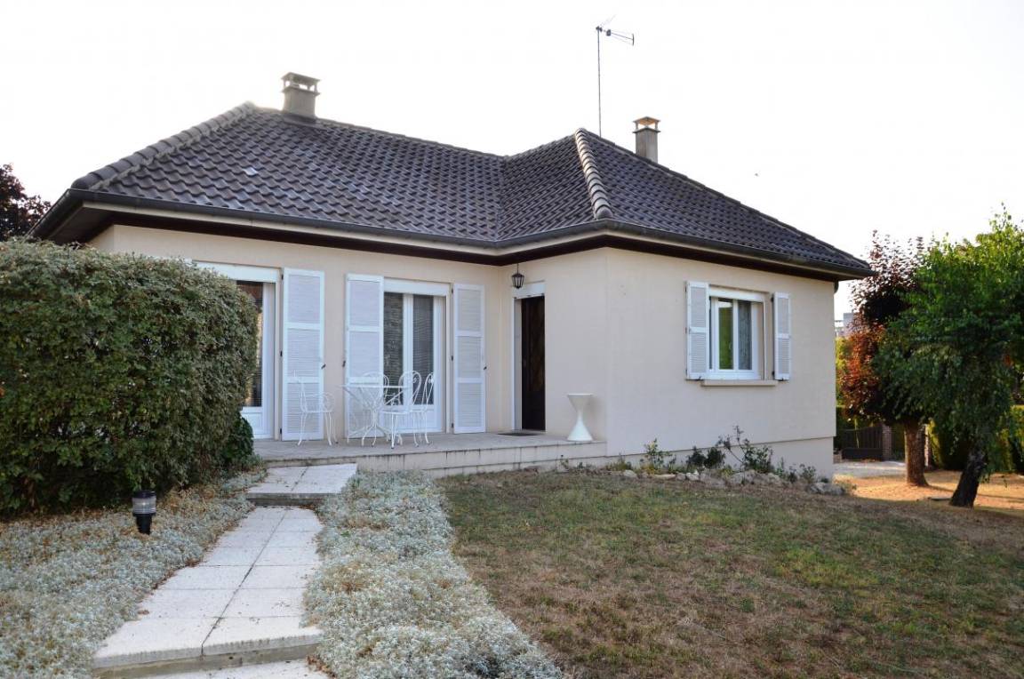 108 M² Gîte ∙ 3 Chambres ∙ 5 Personnes - Arcis-sur-Aube