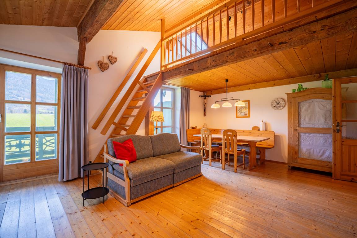62 M² Ferienwohnung ∙ 2 Schlafzimmer ∙ 4 Gäste - Neubeuern
