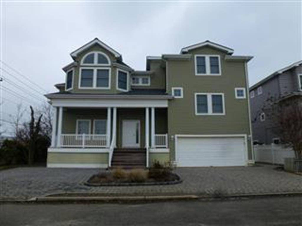 House ∙ 6 Bedrooms ∙ 16 Guests - New Jersey