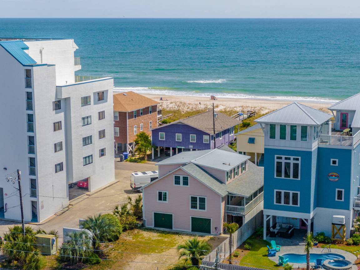 147 M² House ∙ 6 Bedrooms ∙ 19 Guests - Carolina Beach, NC