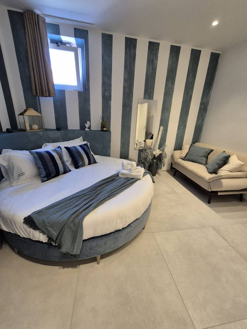 25 M² Hôtel ∙ 1 Chambre ∙ 3 Personnes - Barletta-Andria-Trani