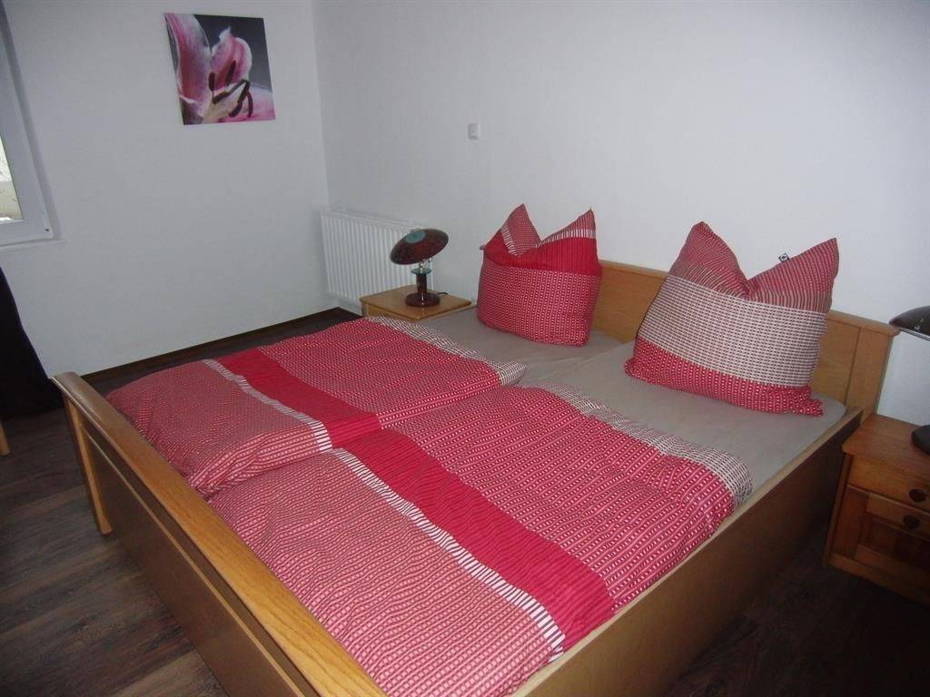 100 M² Ferienwohnung ∙ 4 Schlafzimmer ∙ 7 Gäste - Emden