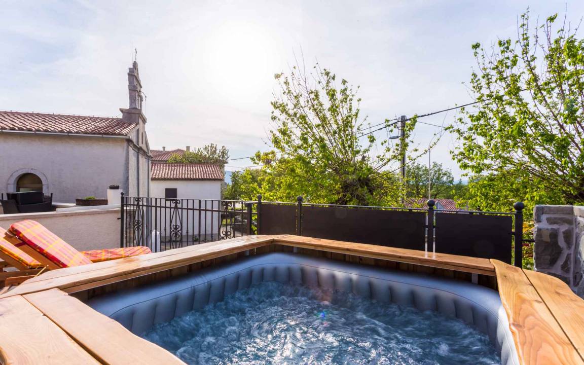 100 M² Casa ∙ 2 Habitaciones ∙ 6 Huéspedes - Cres